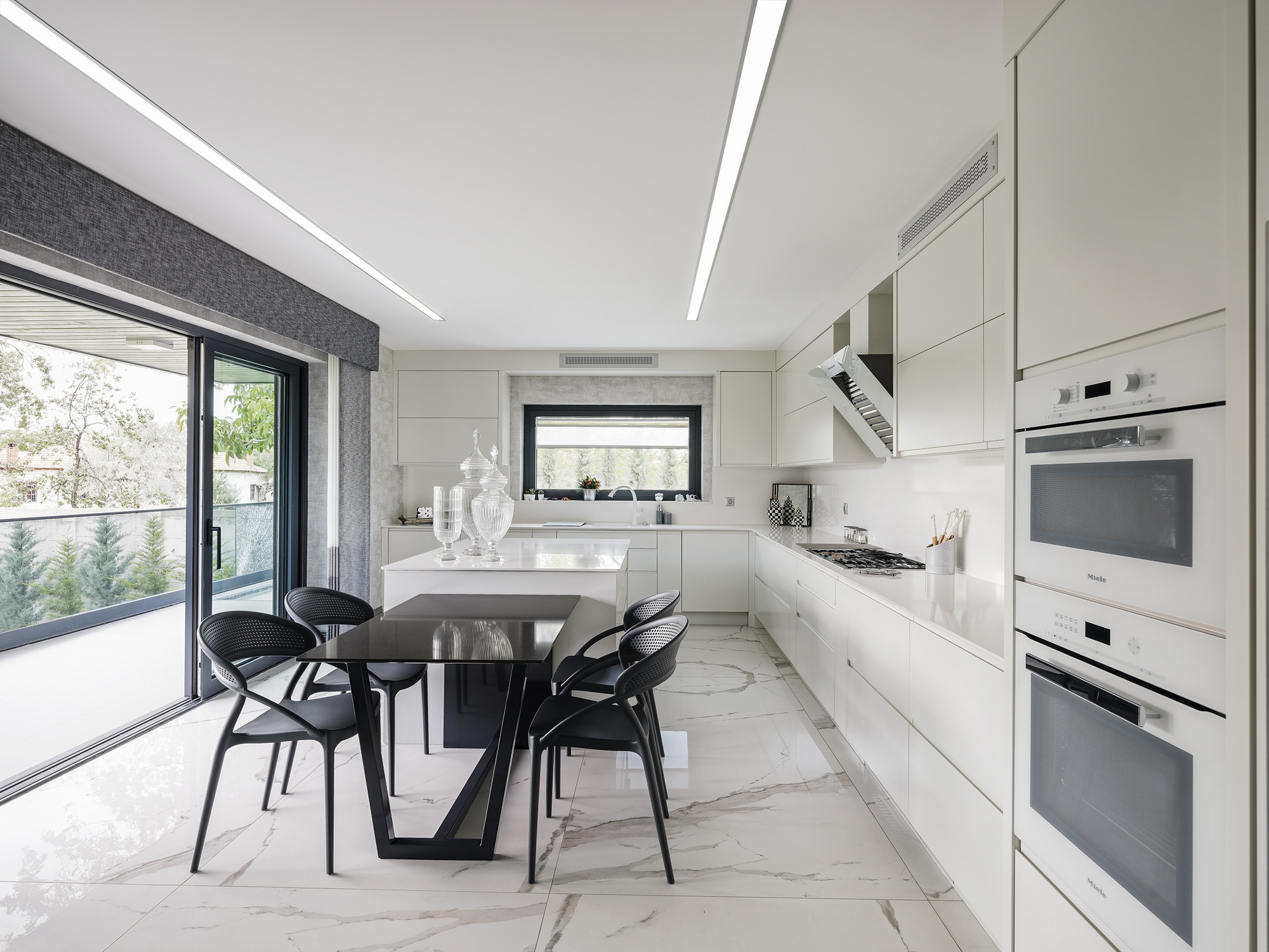 B_House - Home Snapshots