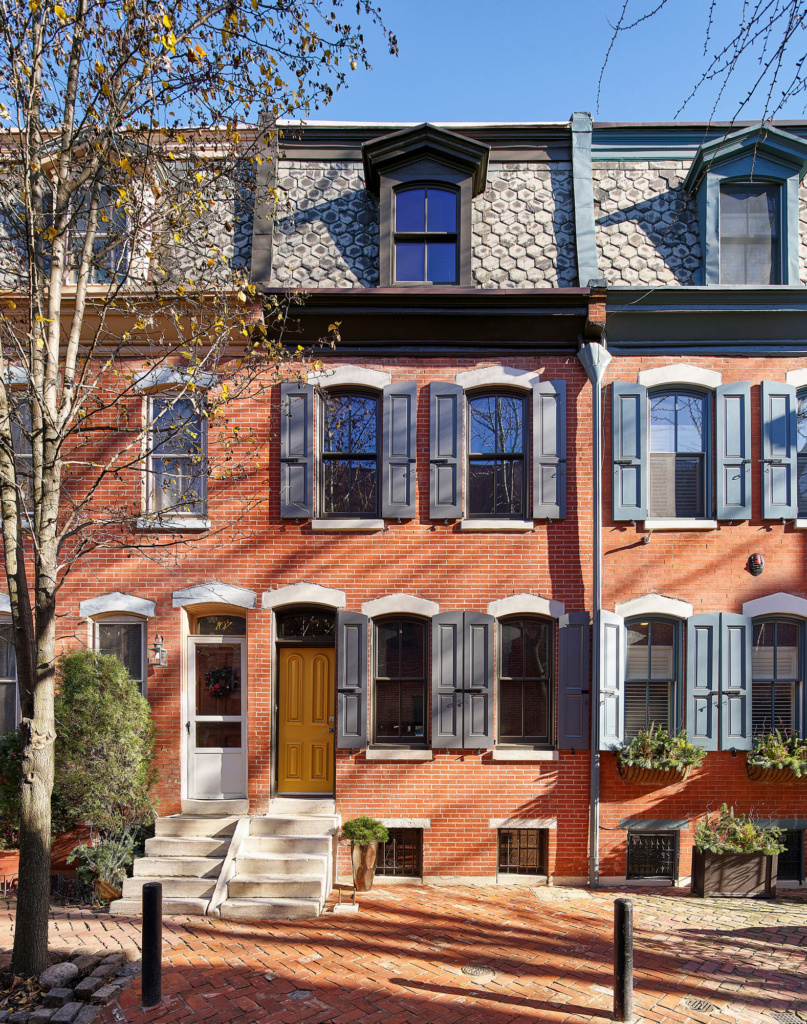 Logan Square Town House - Home Snapshots