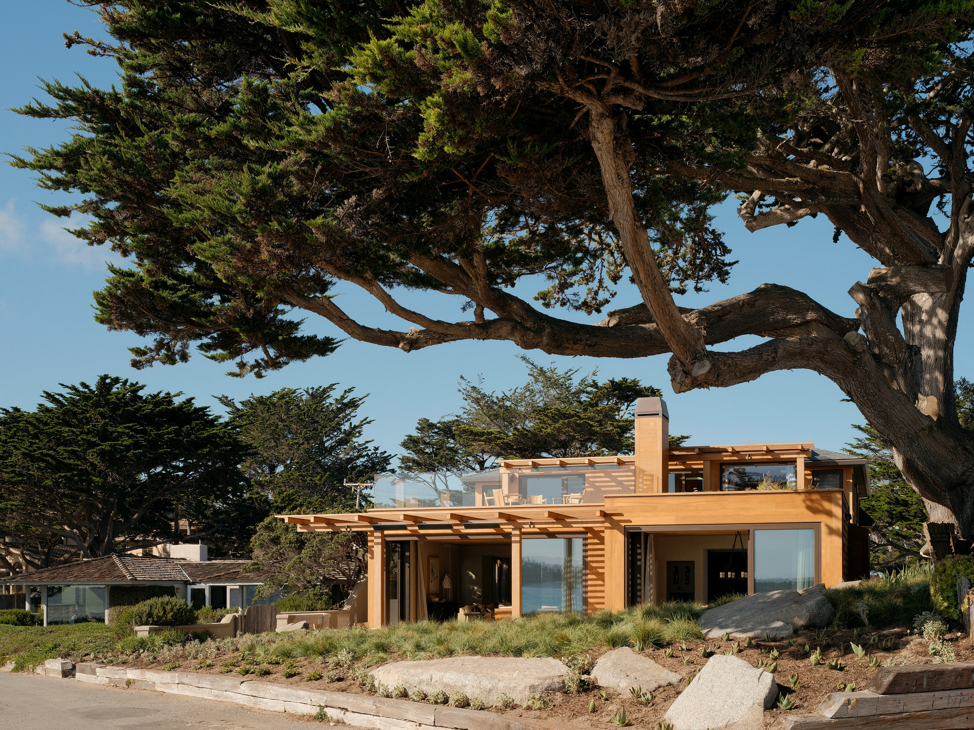 Scenic Drive House - Home Snapshots